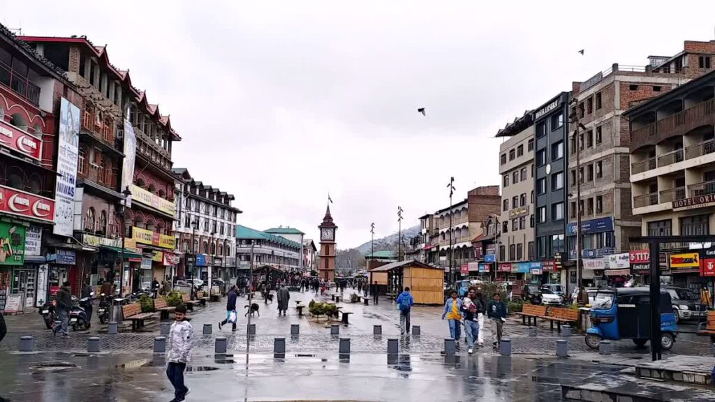 Muted Markets on Eid-ul-Adha Eve in Kashmir: Inflation, Weather Woes ...